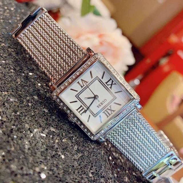 Đồng Hồ Guess Nữ Dây Lưới Bạc Highline W0826L1 28x28mm Chính Hãng