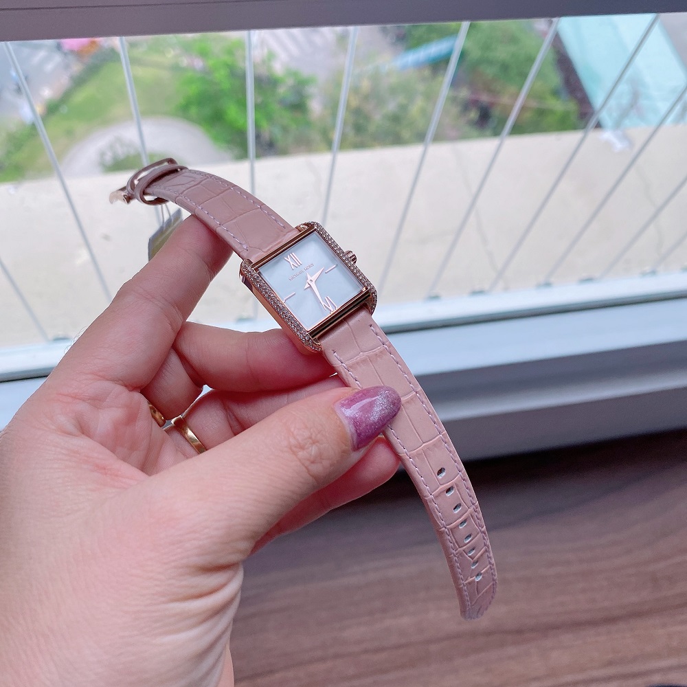 Đồng Hồ Michael Kors Nữ Dây Da Hồng MK2763 24x30mm Chính Hãng